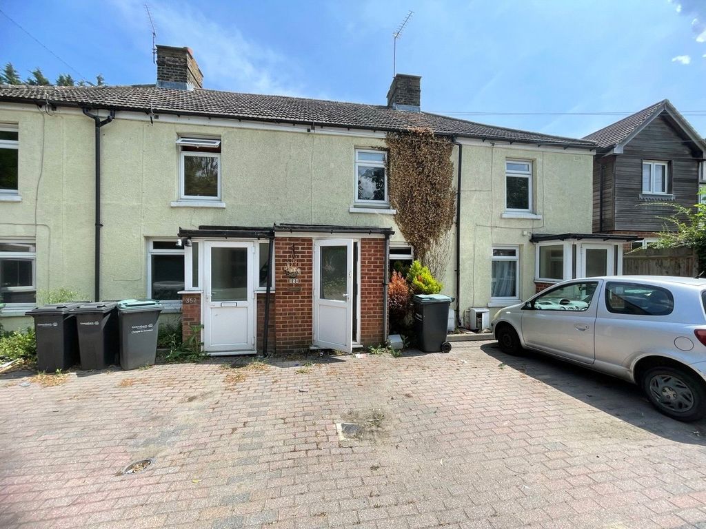 2 bed terraced house for sale in Wrotham Road, Gravesend, Kent DA11, £250,000 - Zoopla
