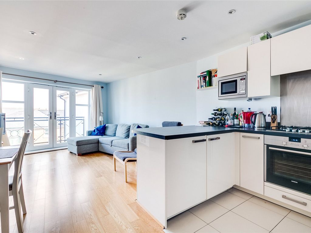 1 bed flat for sale in Holford Way, Roehampton SW15, £400,000 - Zoopla