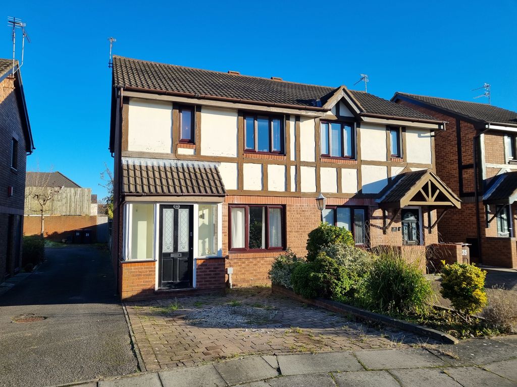 3 Bed Semi Detached House For Sale In The Moorings Lydiate Liverpool