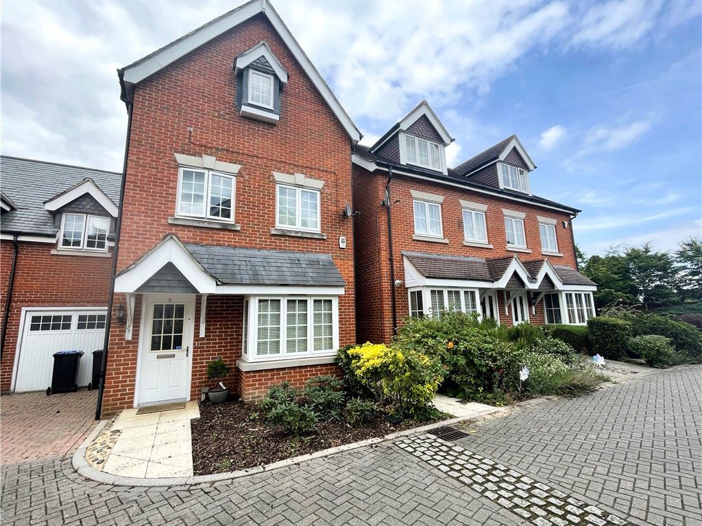 5 bed detached house to rent in Brackendale Close, Englefield Green ...