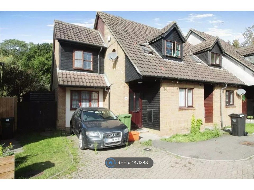 3 bed end terrace house to rent in Acorn Place, Langdon Hills, Basildon ...