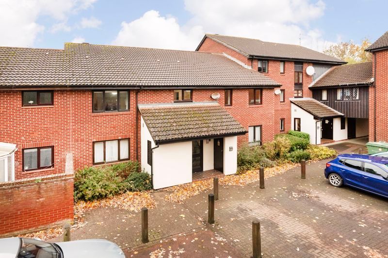 Studio for sale in Exeter Court, Didcot OX11, £125,000 - Zoopla