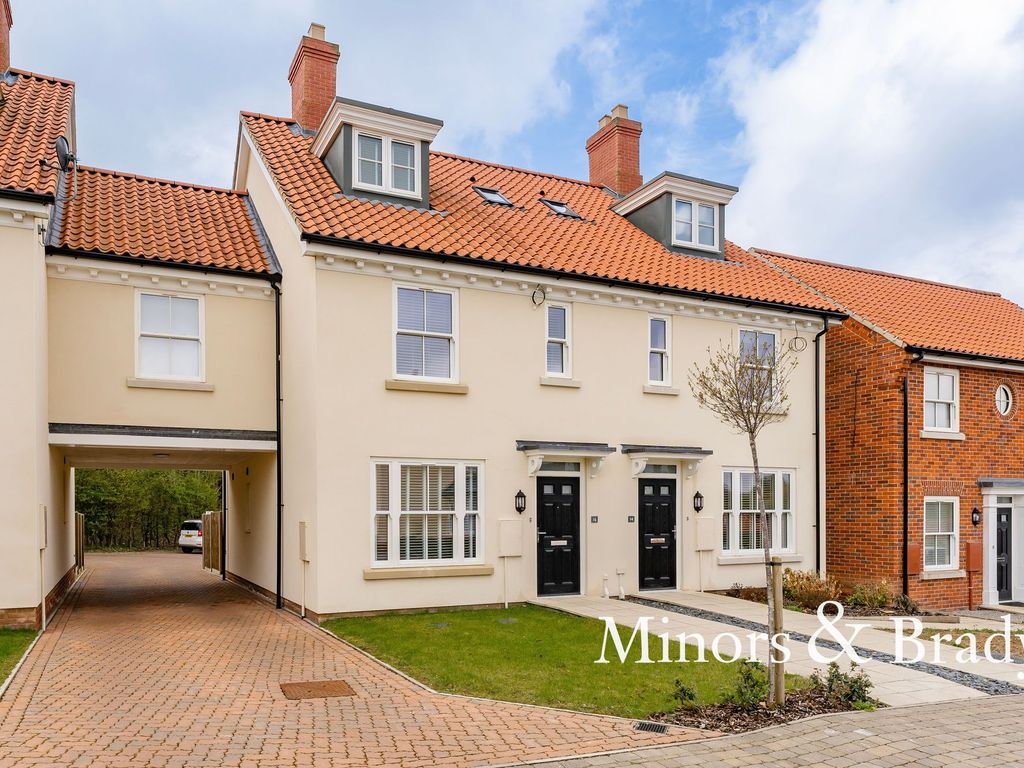 3 bed town house for sale in Pepperpot Drive, Trowse, Norwich NR14, £ ...