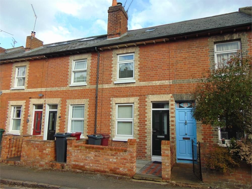 3 bed property to rent in Eldon Street, Reading, Berkshire RG1, £1,750 ...