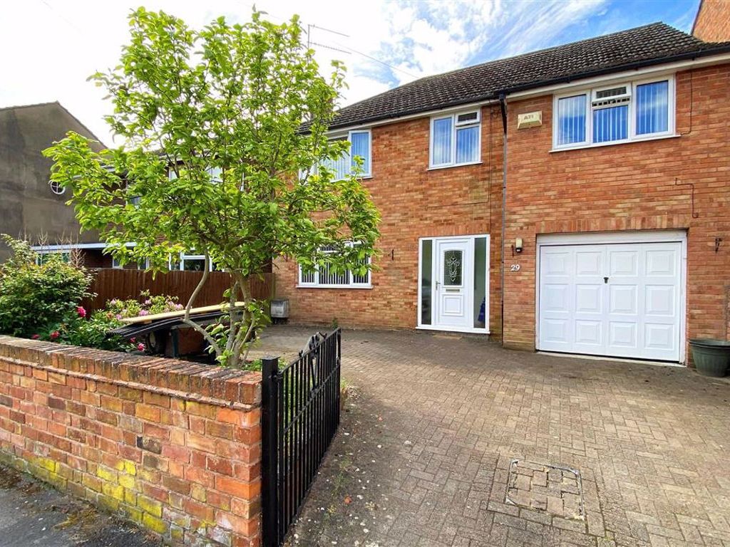 5 bed detached house for sale in Happy Land North, Worcester WR2 - Zoopla
