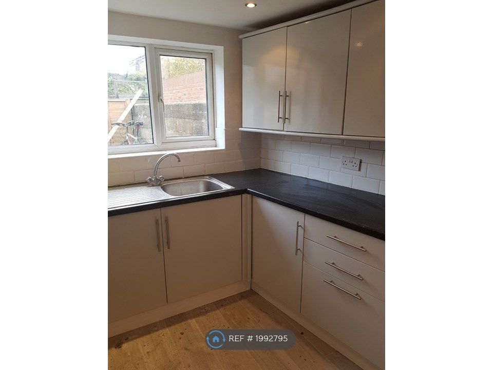 3 bed end terrace house to rent in Middle Deal Road, Deal CT14, £1,100 ...