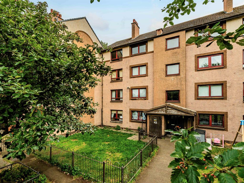 2 bed flat for sale in Muirhouse Park, Edinburgh EH4, £139,995 - Zoopla