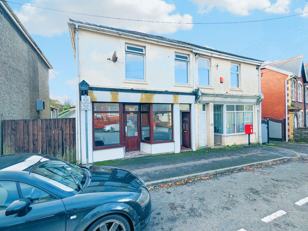 Retail premises for sale in Heol Llanelli, Trimsaran, Kidwelly ...