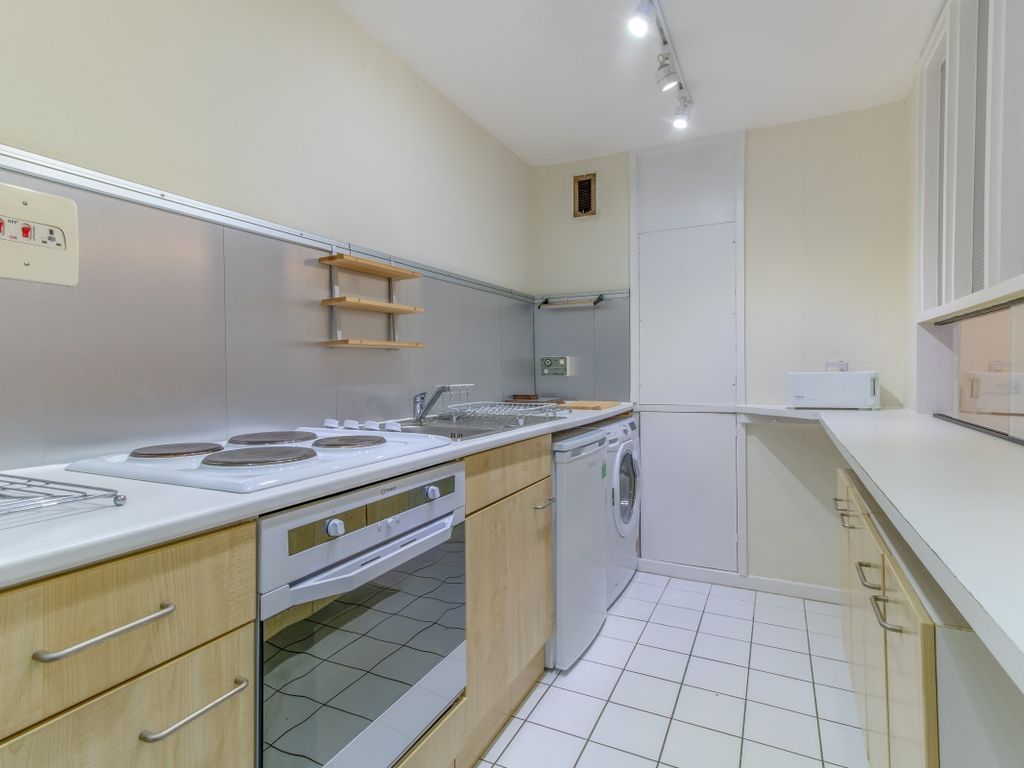 Studio to rent in Butler Close, Oxford OX2, £1,300 pcm - Zoopla
