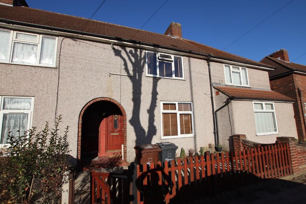 2 Bed Terraced House For Sale In Woodward Road Dagenham Essex Rm9 £