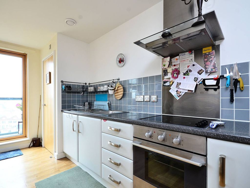 1 bed flat to rent in Biggs Square, Hackney, London E9 - Zoopla