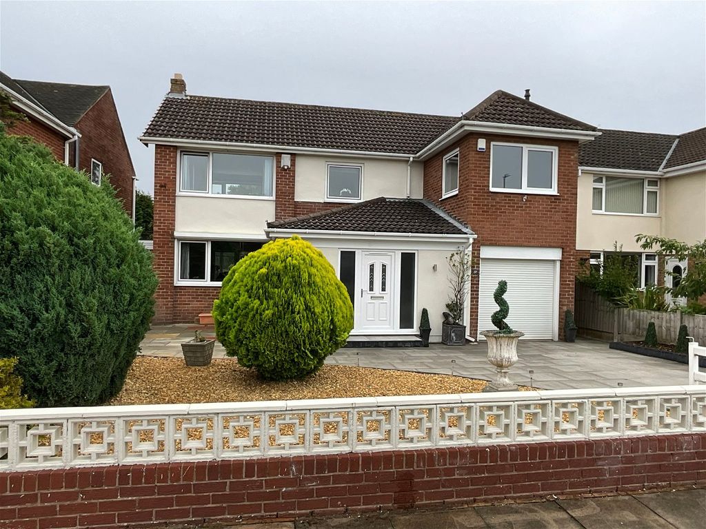 3 Bed Detached House For Sale In Gleneagles Drive Ainsdale Southport