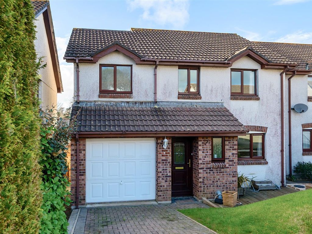 4 bed detached house for sale in Primrose Close, Camborne TR14, £ ...