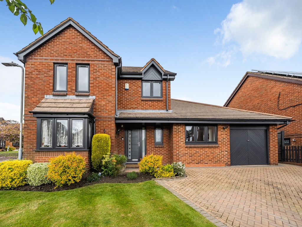 4 bed detached house for sale in Lawson Gardens, Pinner HA5, £1,195,000 ...