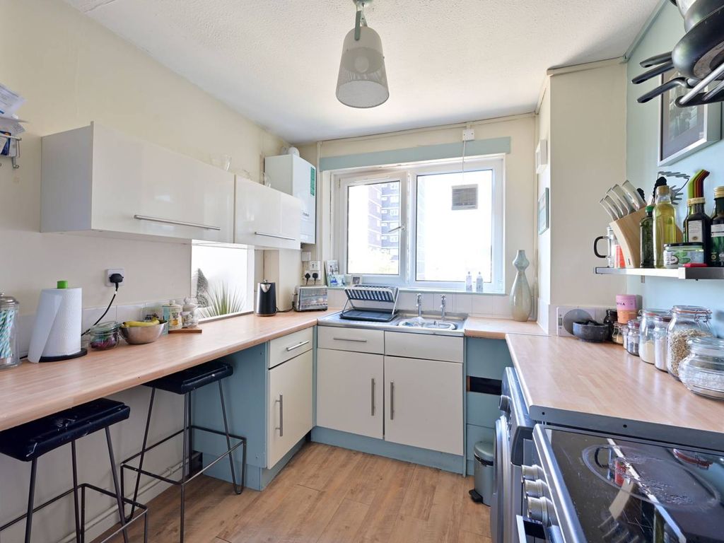 2 bed flat for sale in Arabella Drive, Barnes, London SW15, £350,000 ...