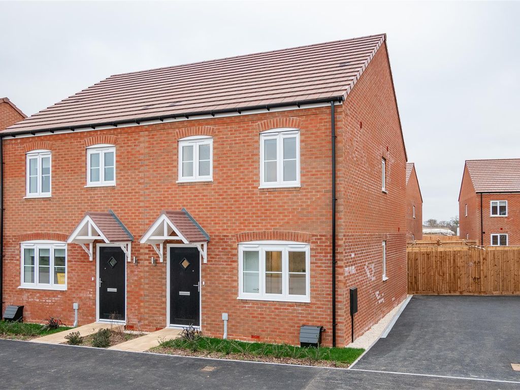 3 bed semi-detached house to rent in Hunts Grove, Hardwick, Gloucester ...