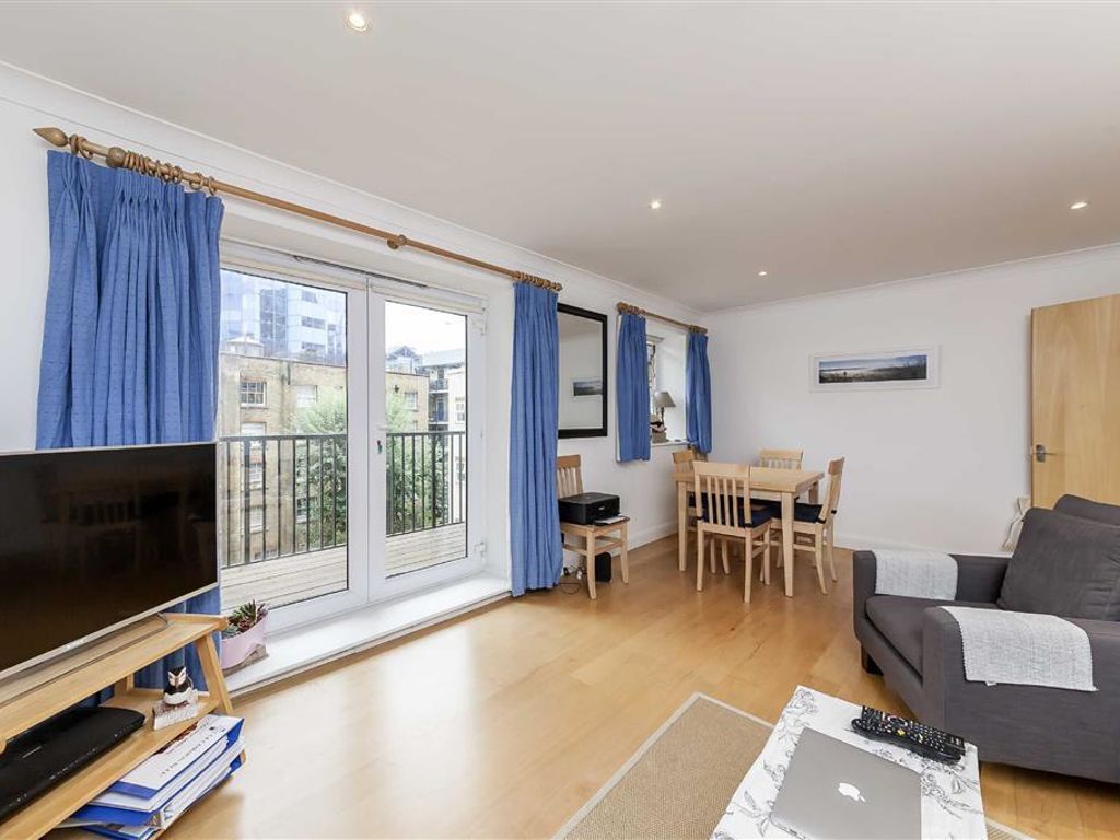 2 bed flat to rent in Newton Street, London WC2B - Zoopla