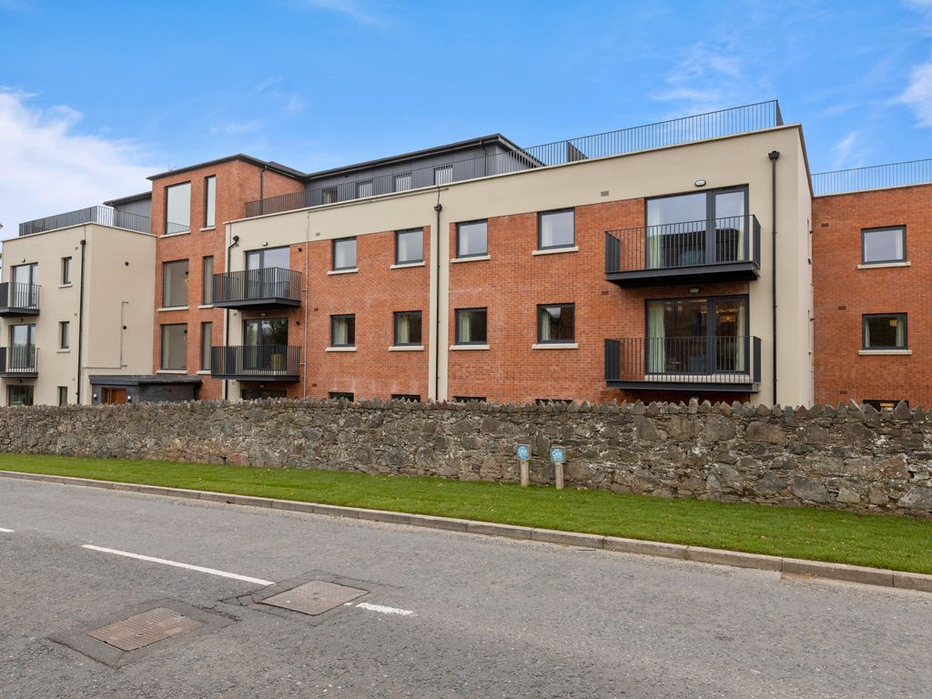 2 bed flat to rent in Newtownbreda Road, Belfast BT8 - Zoopla