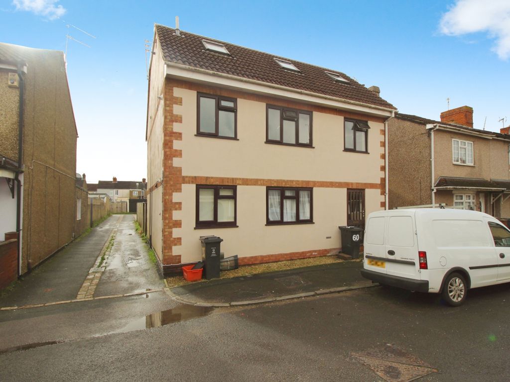 2 Bed Flat To Rent In Argyle Street Gorse Hill Swindon Sn2 £850 Pcm