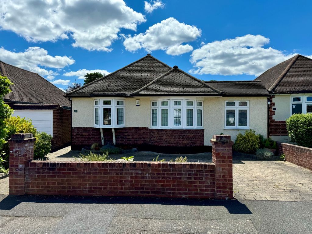 2 bed bungalow for sale in Marion Avenue, Shepperton TW17, £650,000 ...