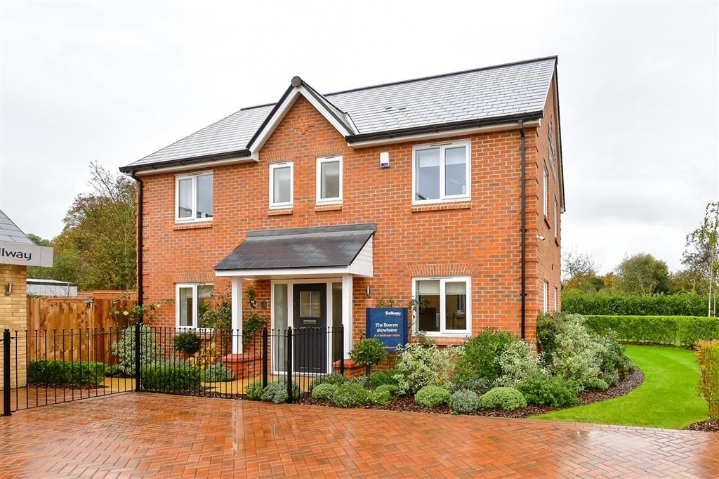 New Home 4 Bed Detached House For Sale In Lower Rainham Road Rainham