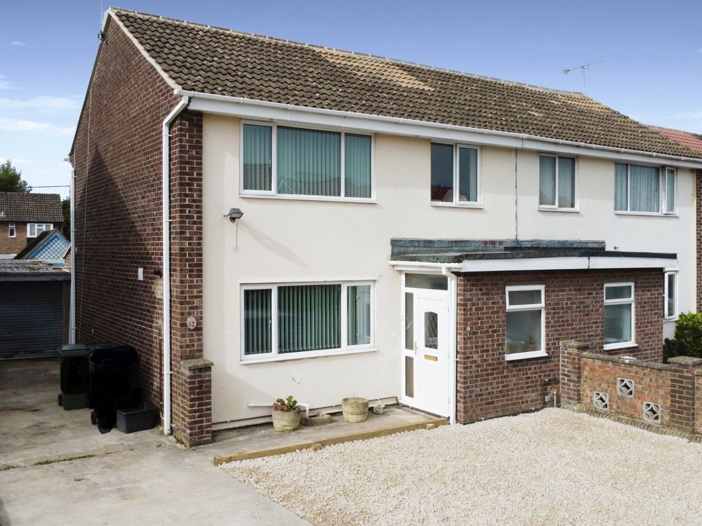 3 Bed Semi Detached House For Sale In Pike House Close Cricklade