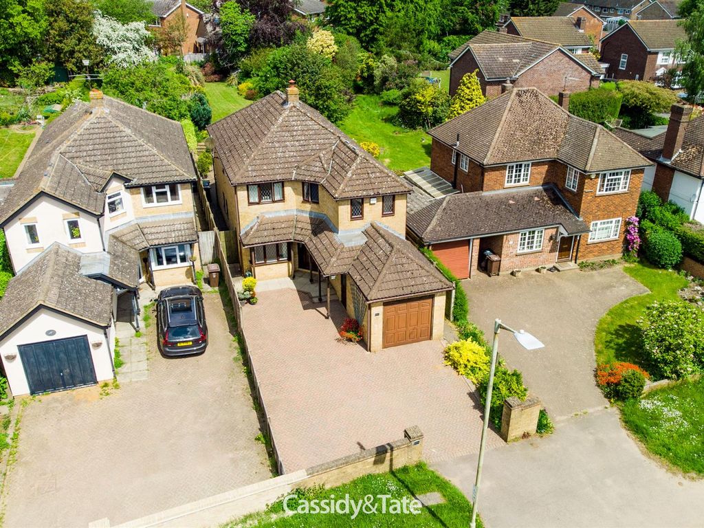 4 bed detached house for sale in Sandpit Lane, St.Albans AL4 - Zoopla