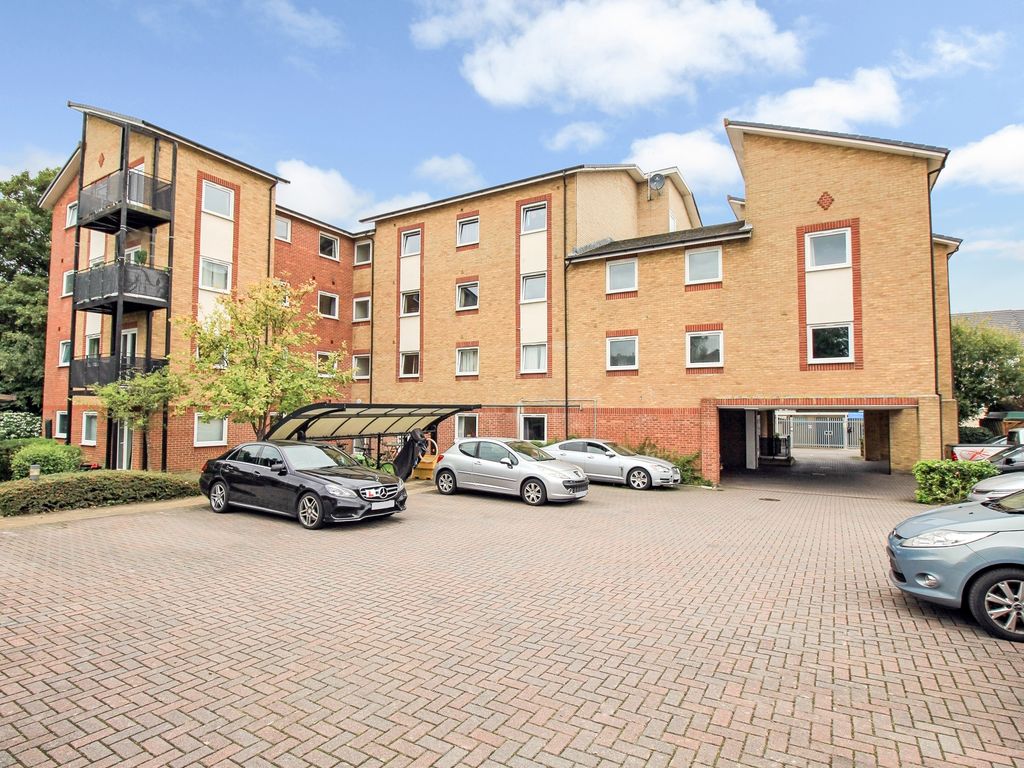 2 bed flat for sale in Vespasian Road, Southampton SO18 - Zoopla
