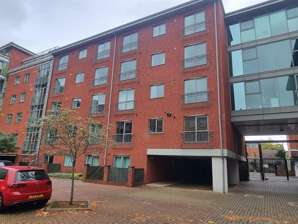 2 bed flat for sale in Raleigh Street, Nottingham NG7 - Zoopla