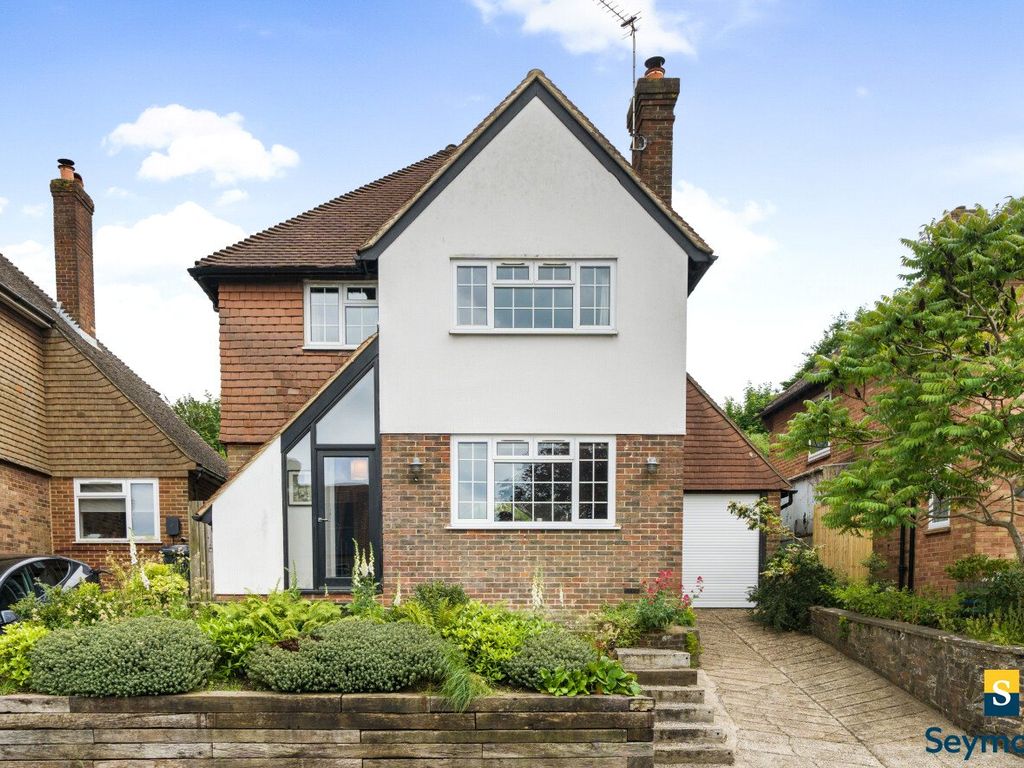 3 bed detached house for sale in Guildford, Surrey GU2, £750,000 - Zoopla