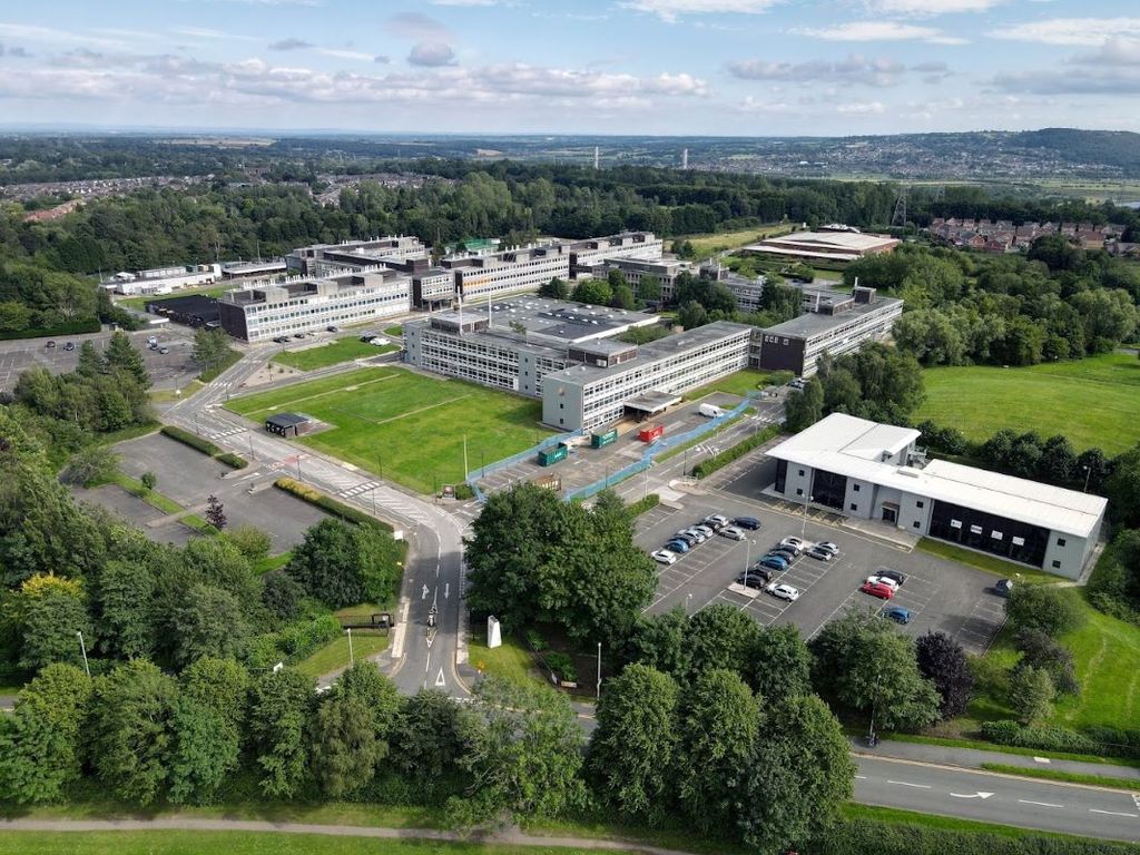 Office to let in Heath Road South, Runcorn WA7, £12,000 pa - Zoopla