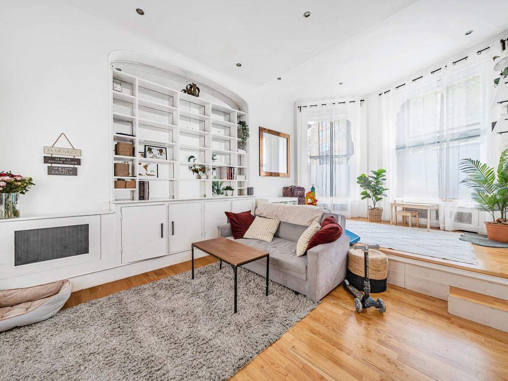 2 bed flat for sale in Bishops Bridge Road, London W2, £850,000 - Zoopla