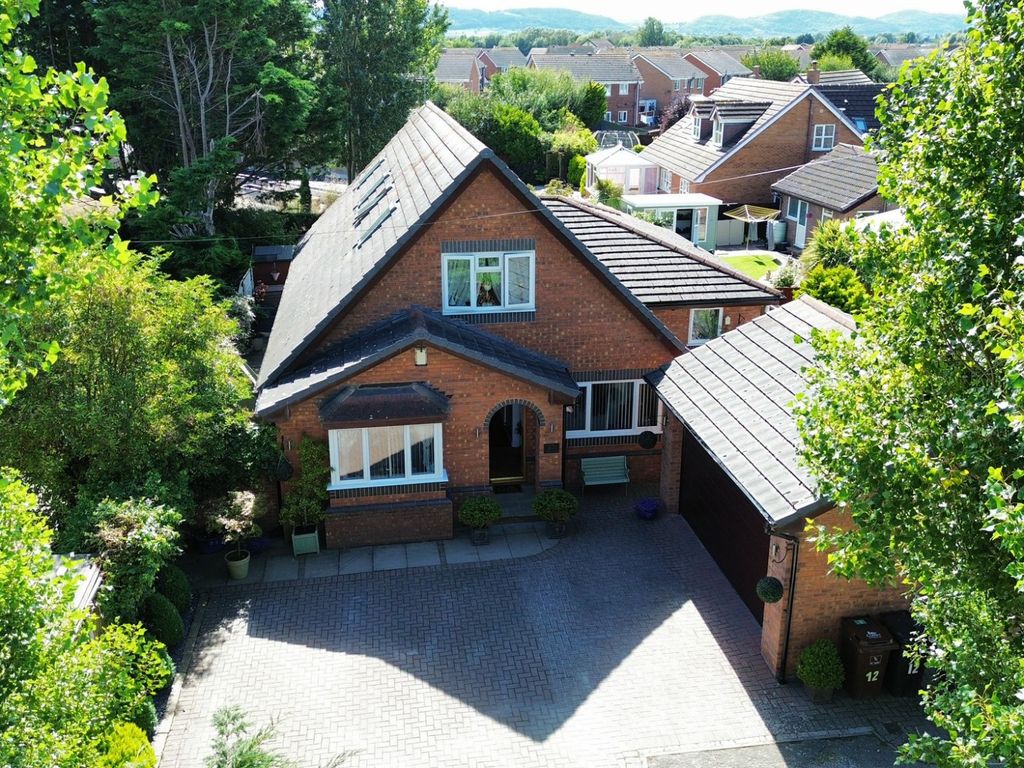 5 bed detached house for sale in Trefnant Avenue, Rhyl LL18, £450,000 ...