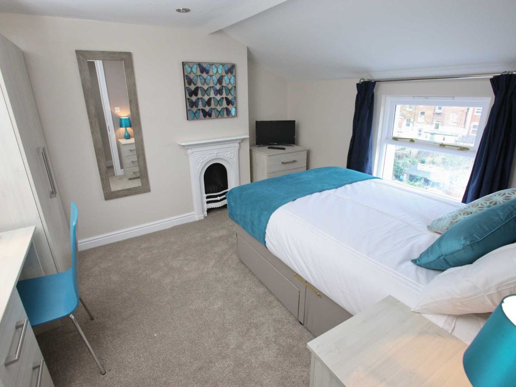 Room to rent in Waylen Street, Reading RG1 - Zoopla