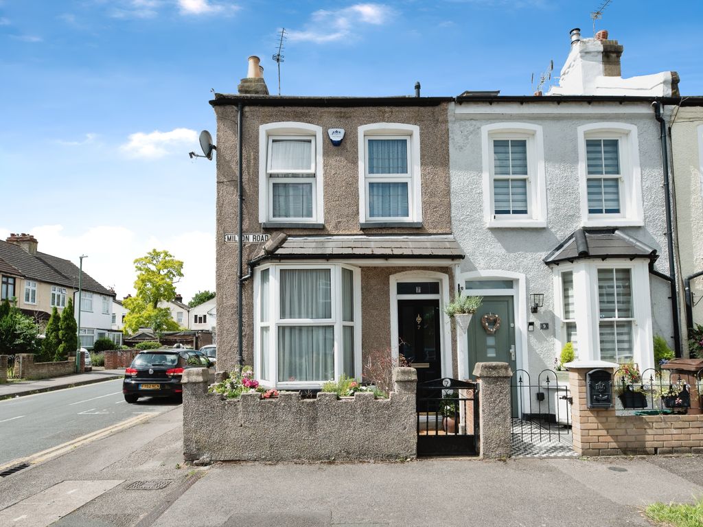 2 Bed End Terrace House For Sale In Milton Road Sutton Surrey Sm1 £