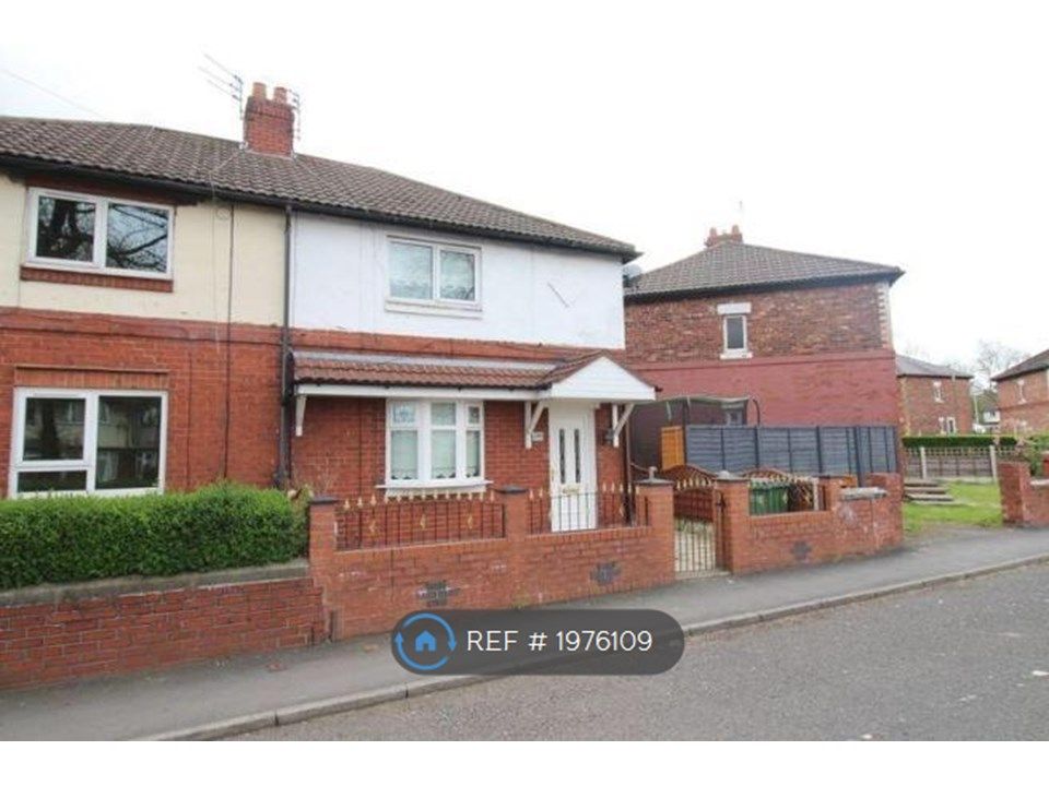 3 Bed Semi Detached House To Rent In Reddish Road Stockport Sk5 £