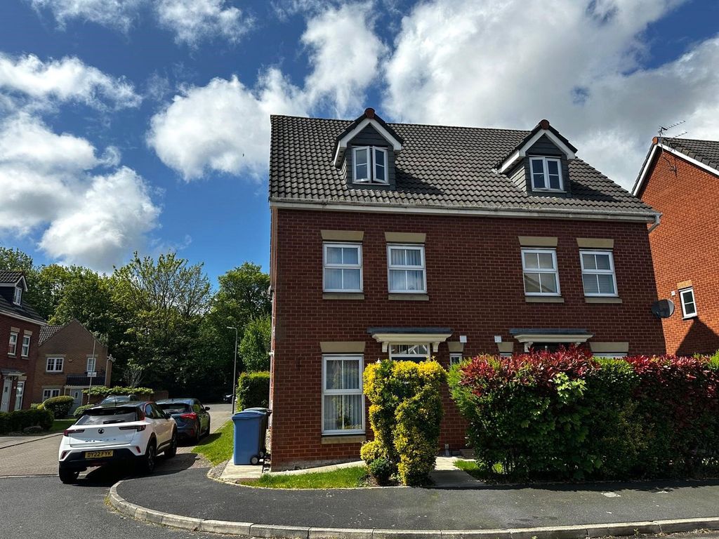 3 bed town house for sale in Wellfarm Close, Walton, Liverpool ...