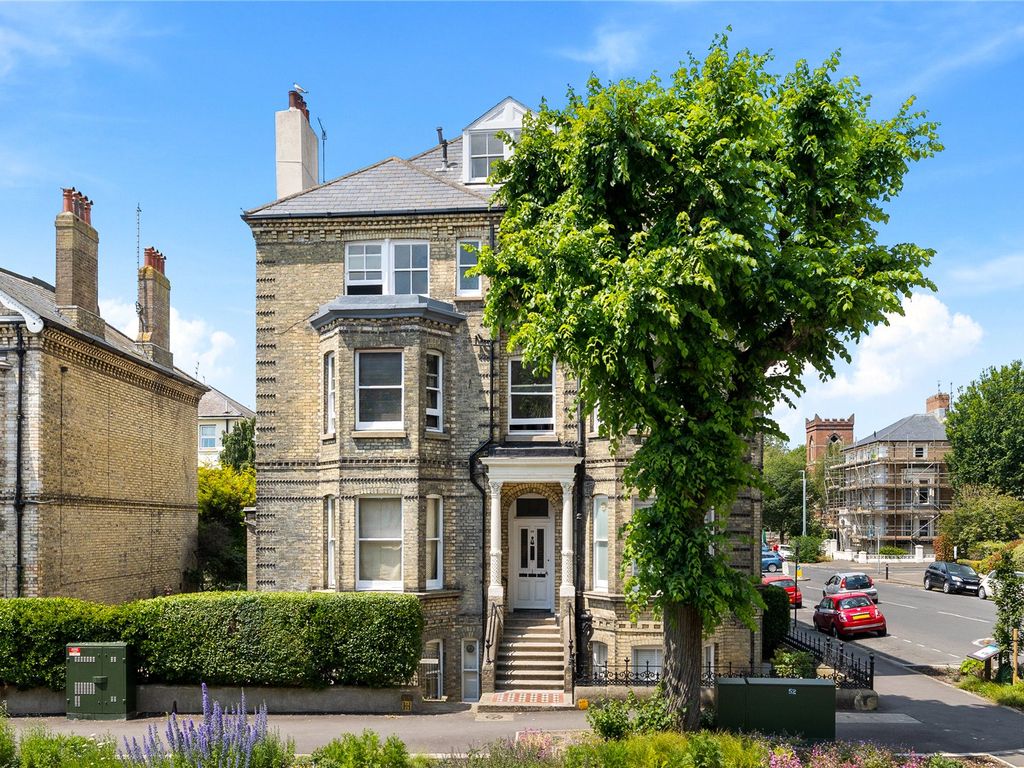 2 bed flat for sale in Norton Road, Hove, Brighton & Hove BN3, £475,000 ...
