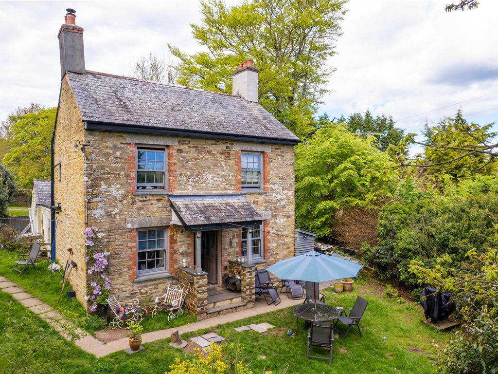 4 bed detached house for sale in Duloe, Liskeard PL14, £450,000 - Zoopla