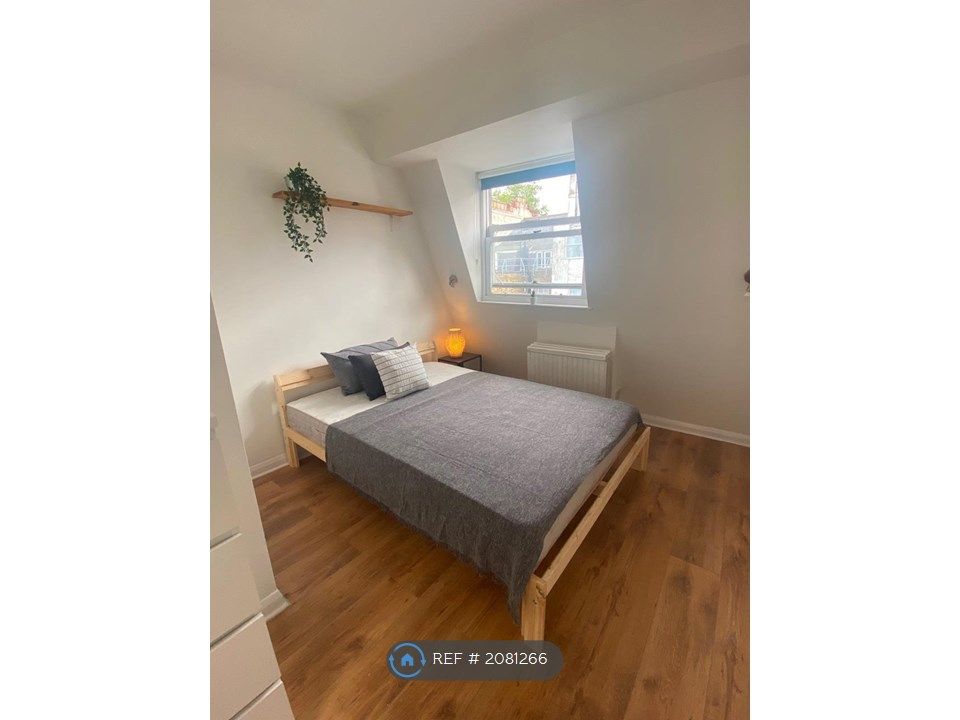 2 bed flat to rent in Inverness Terrace, London W2, £2,040 pcm - Zoopla