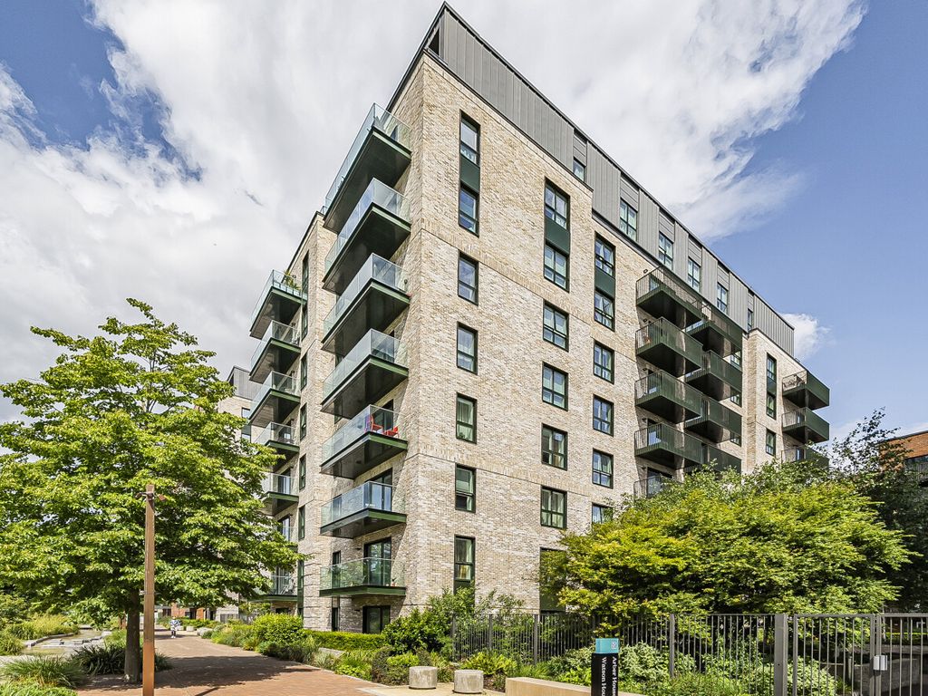 1 bed flat for sale in Greenleaf Walk, Southall UB1, £385,000 - Zoopla