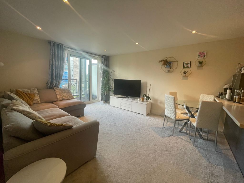 2 bed flat to rent in Ferry Court, Cardiff CF11 - Zoopla