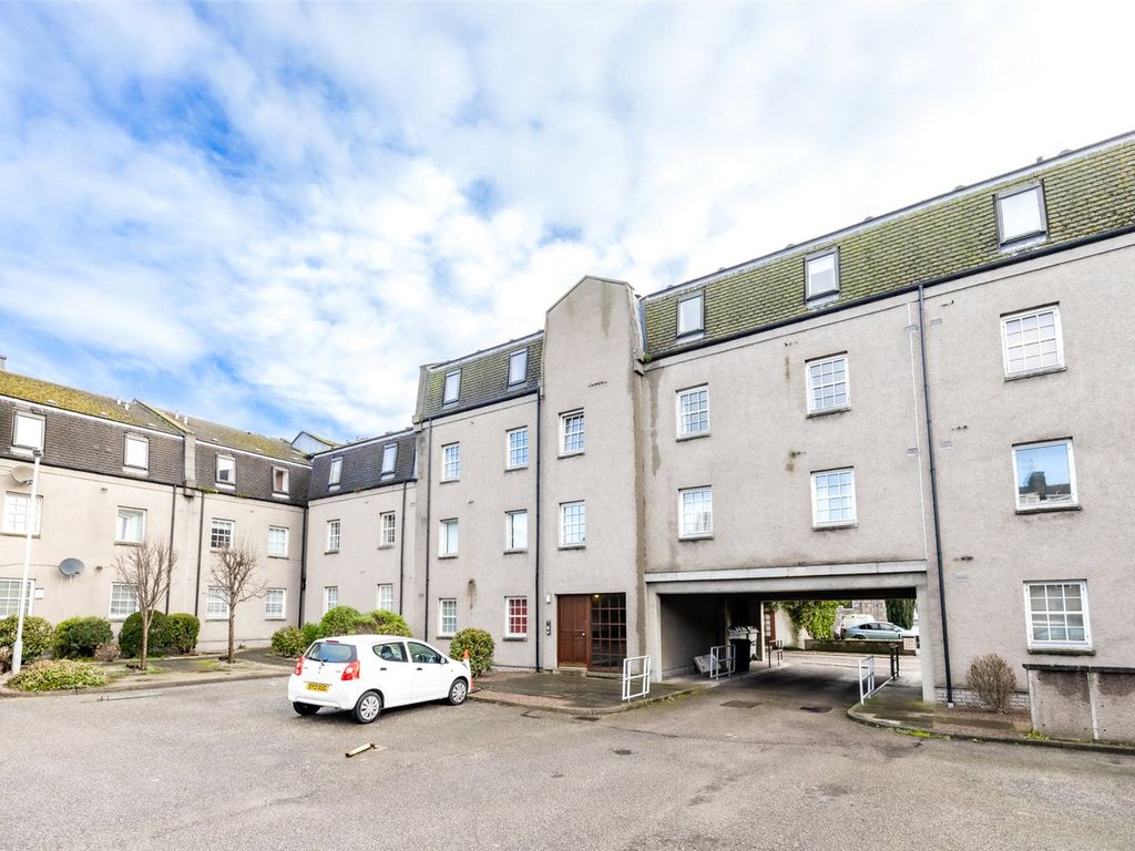 2 bed flat to rent in 22 Albany Court, Gordon Street, Aberdeen AB11 ...