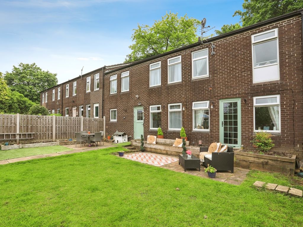 4 bed town house for sale in Hansby Place, Leeds LS14, £200,000 - Zoopla