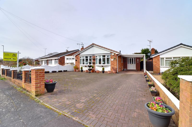 3 bed bungalow for sale in Matthews Road, Highfields, Stafford ST17, £ ...