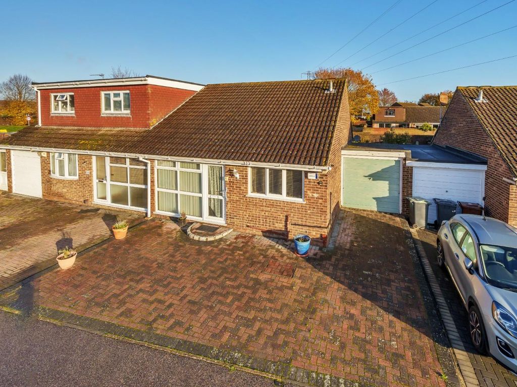 2 Bed Semi Detached Bungalow For Sale In Keats Road Larkfield