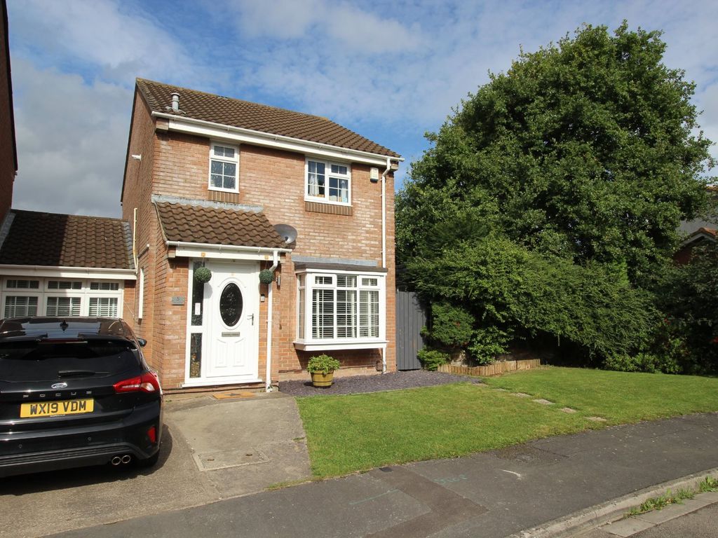 3 Bed Link Detached House For Sale In Sercombe Park Clevedon North