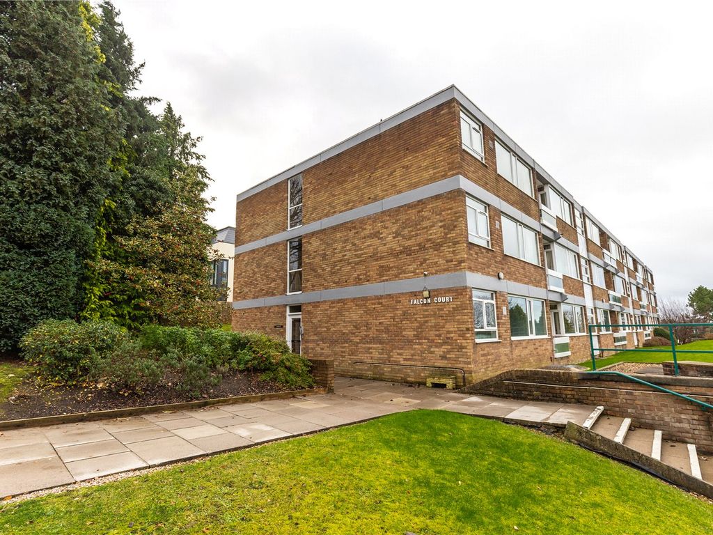 3 Bed Flat For Sale In Falcon Court Southfield Road Westbury On Trym