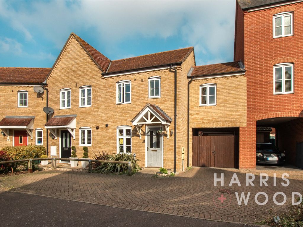 3 bed link detached house for sale in Freeman Close, Colchester, Essex ...