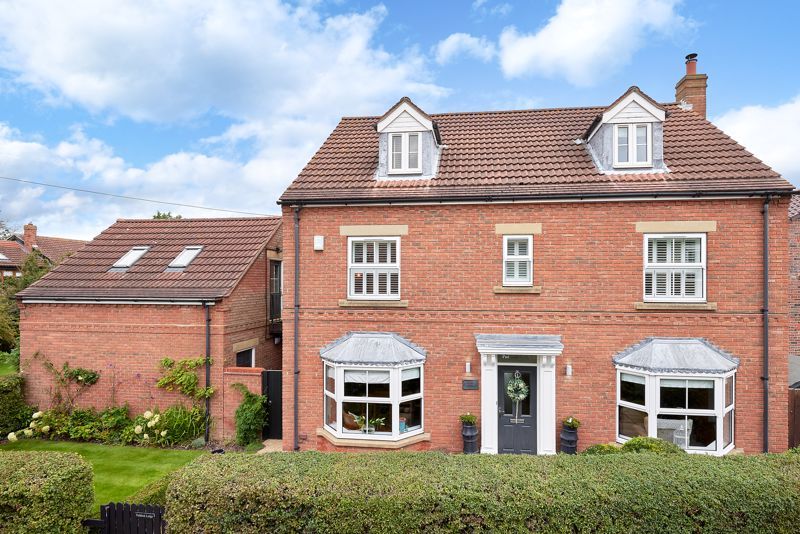 5 bed detached house for sale in Hirst Road, Chapel Haddlesey, Selby ...